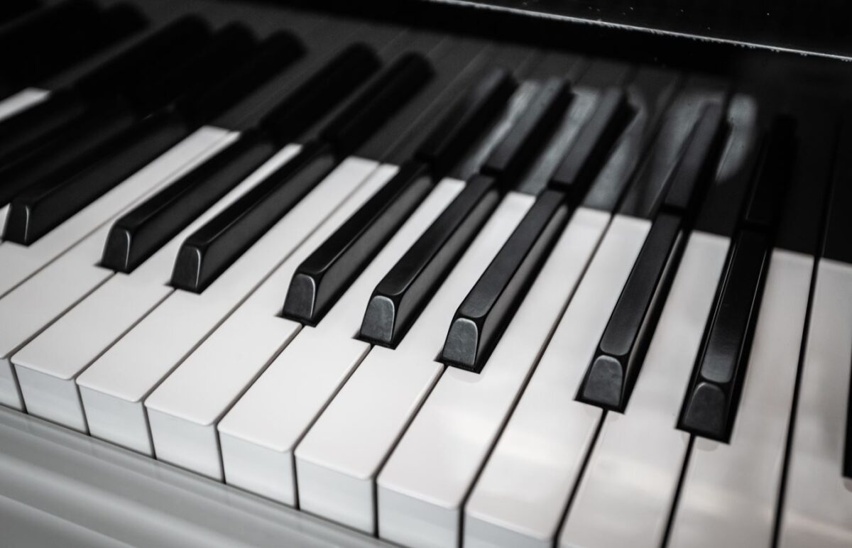 Piano vs Keyboard Lessons - Are They the Same? - Capstone Music