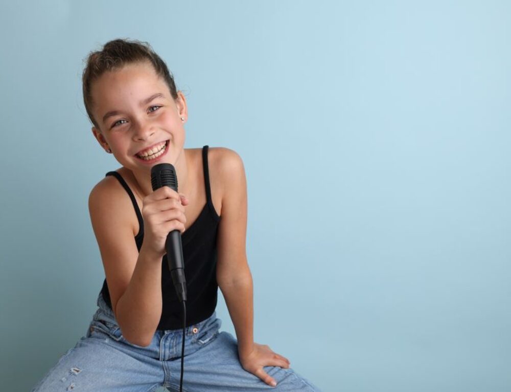 What's the Difference Between a Vocalist and Singer? - Capstone Music